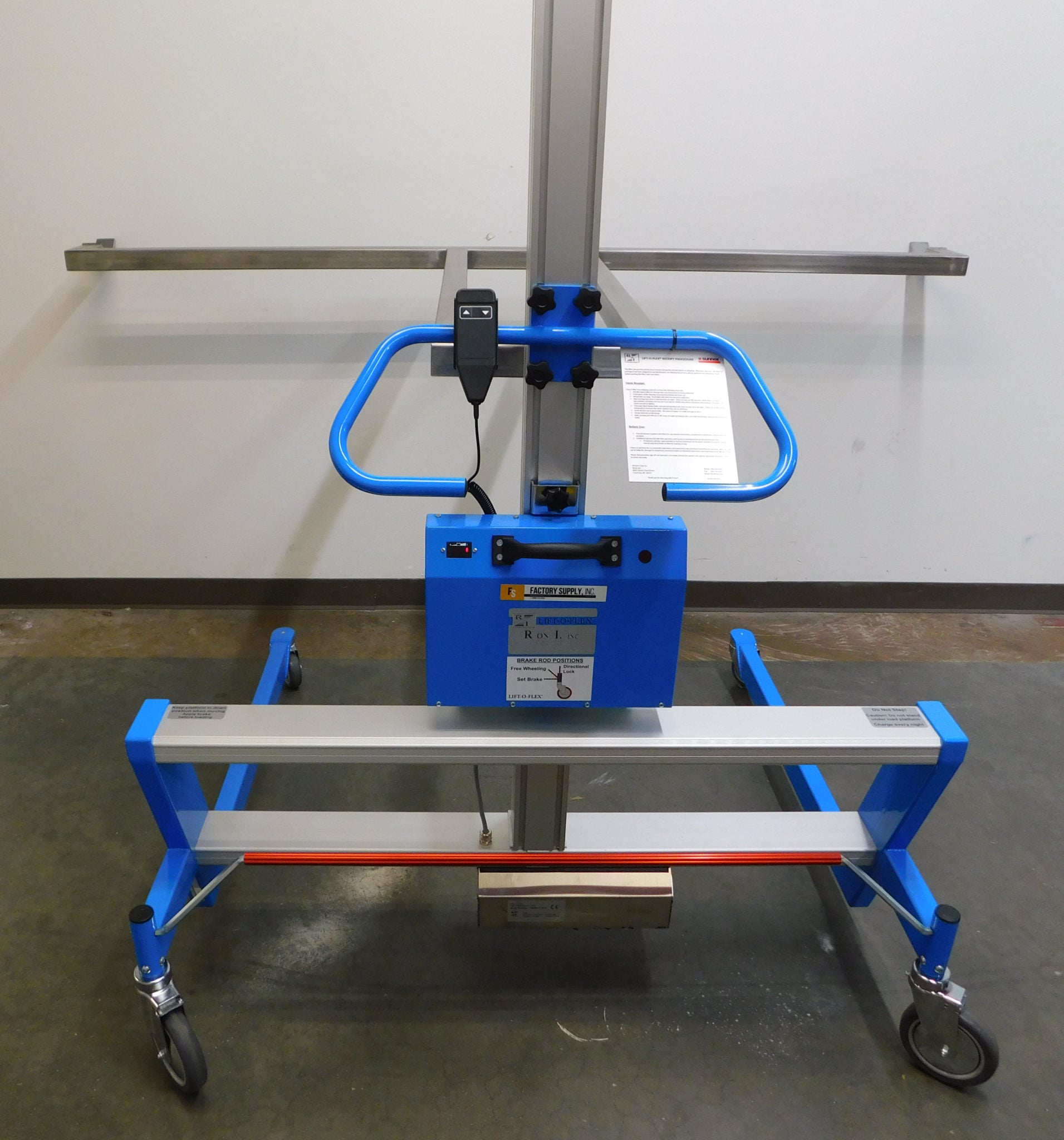 Extremely Wide Forks - Ergonomic Lifting and Material Handling